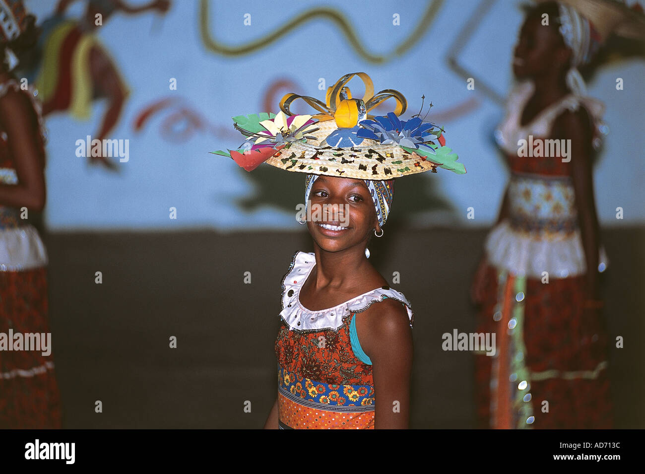 Cuba girl portraits hi-res stock photography and images - Alamy