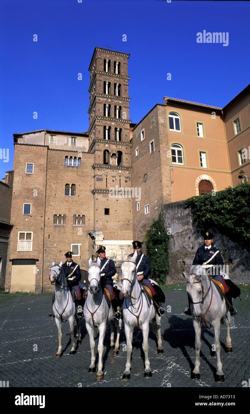 Mounted police rome hi-res stock photography and images - Alamy