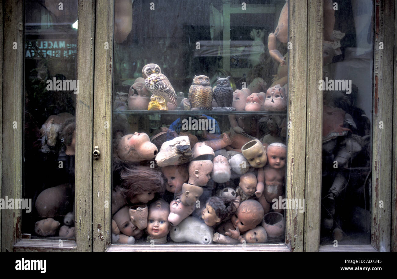 Rome windows hi-res stock photography and images - Alamy