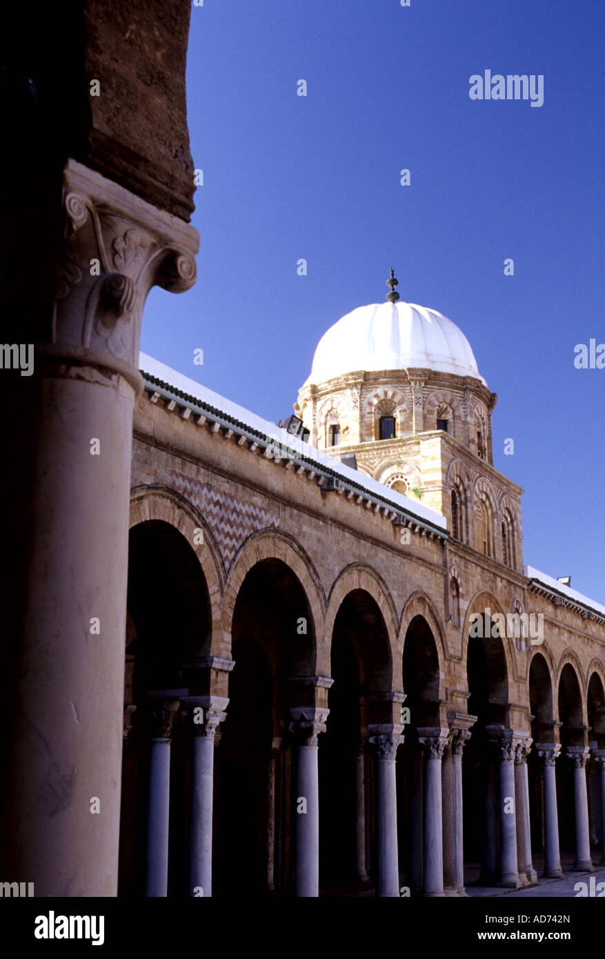 Minaret of the 8th century Zitouna Great Mosque Stock Photo - Alamy