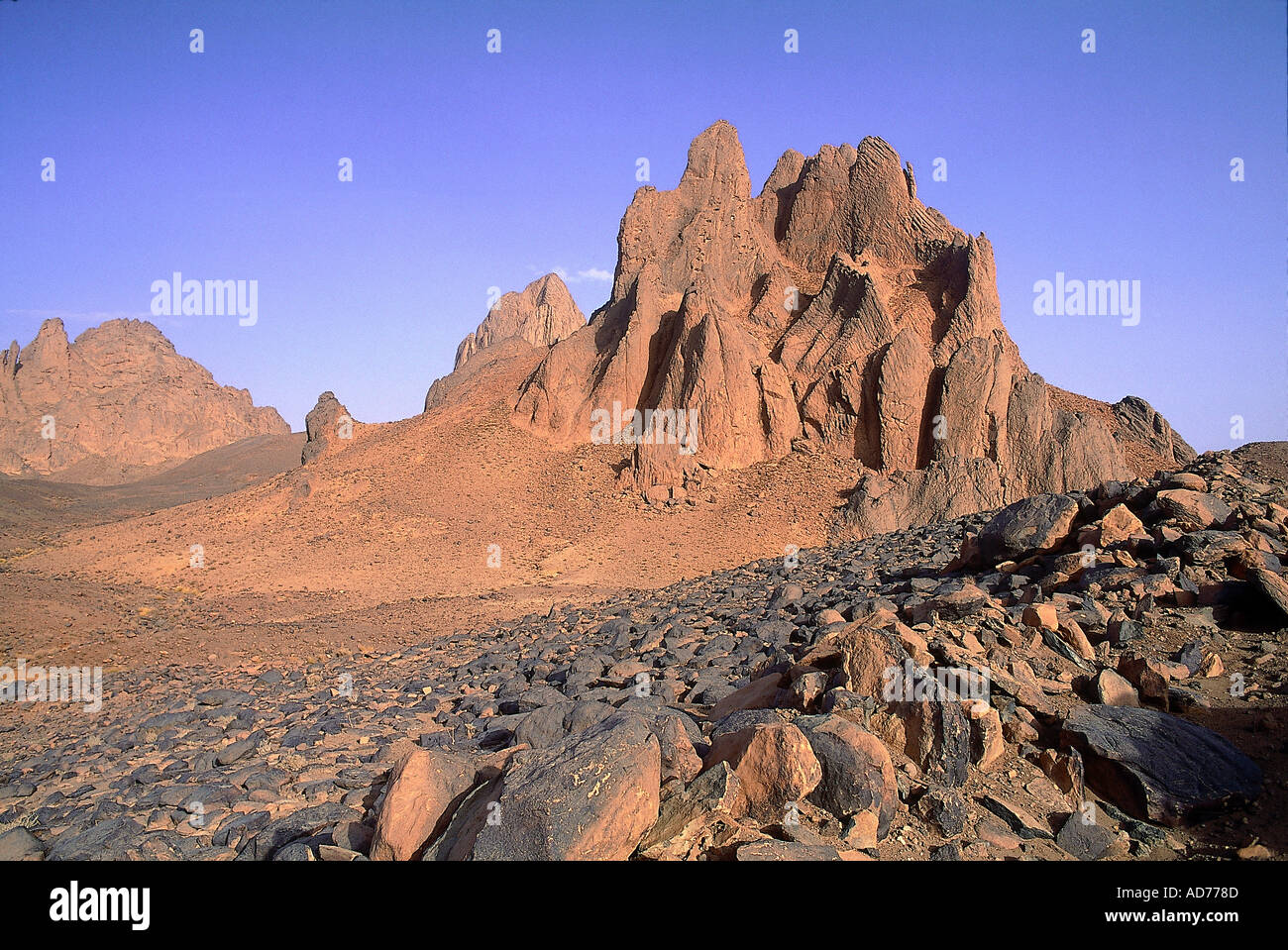EGYPT SINAI DESERT LANDSCAPEOF RED ROCKS AT DUSK Stock Photo - Alamy