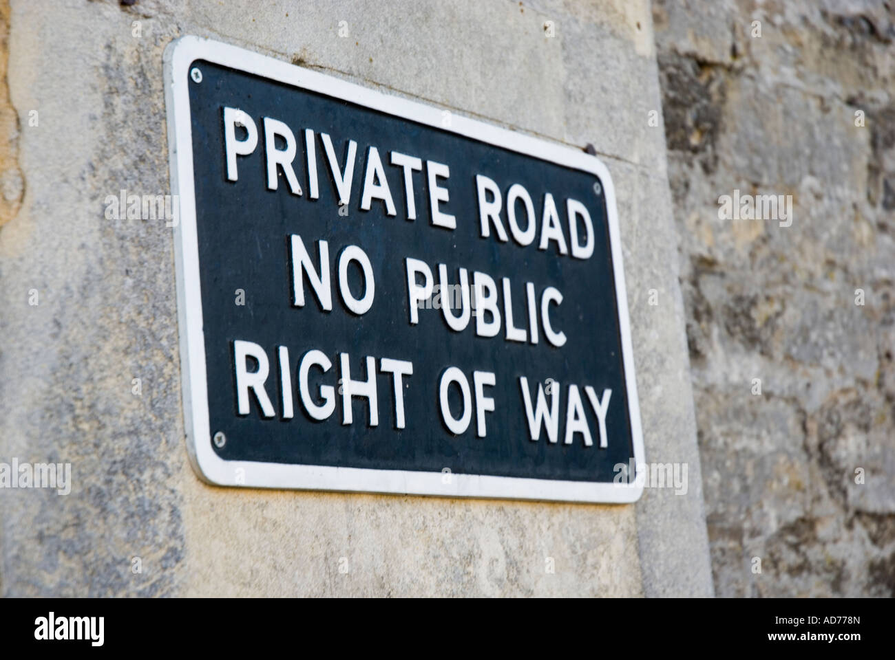 Private sign public hi-res stock photography and images - Alamy
