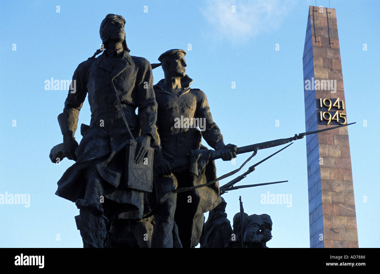 Victory square hi-res stock photography and images - Alamy