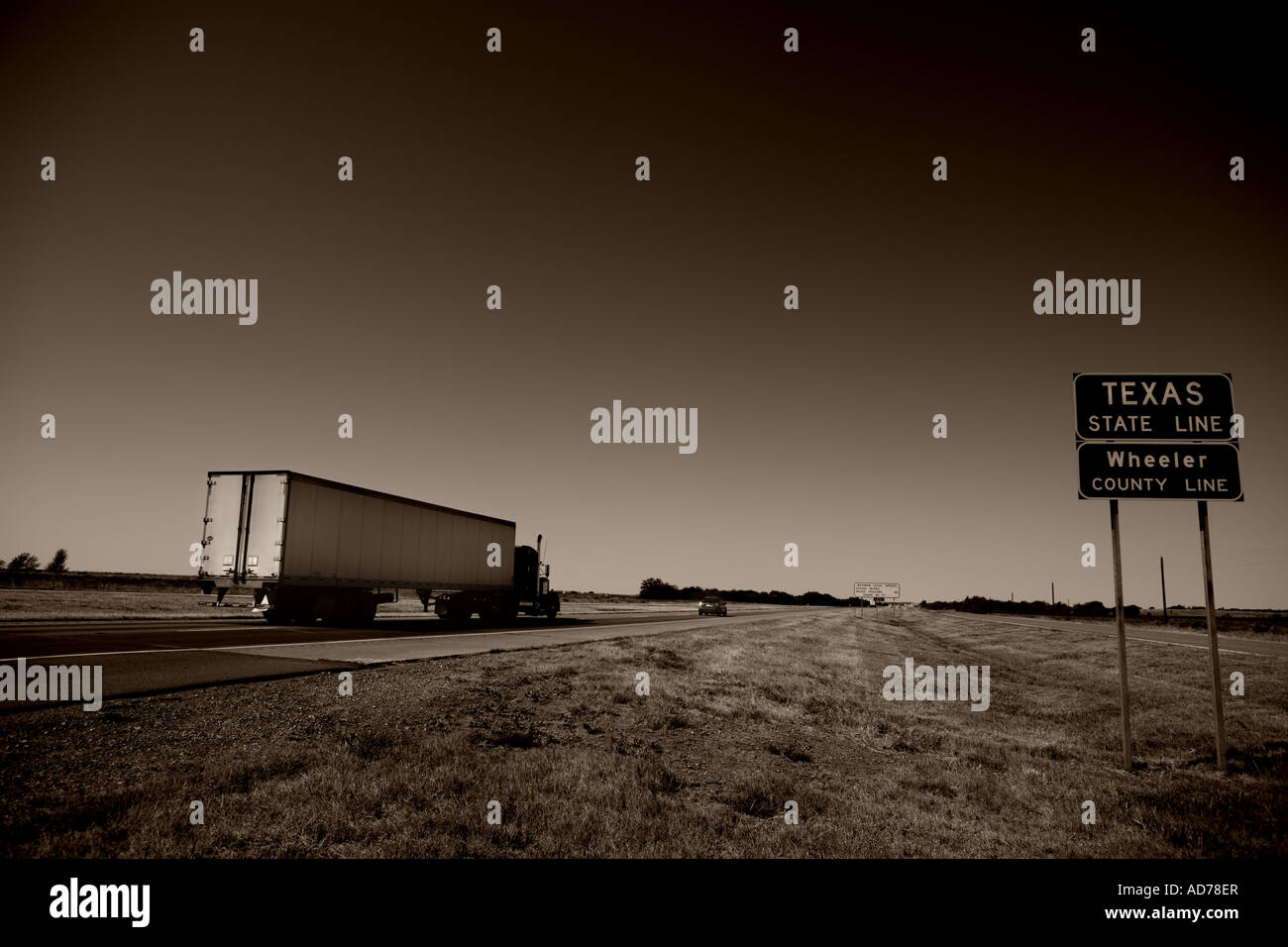 Black line border hi-res stock photography and images - Alamy