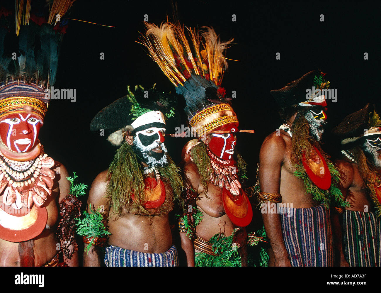 PAPUA NEW GUINEA PORT MORESBY TRADITIONAL SEPIK TRIBE SACRED DANCE ...