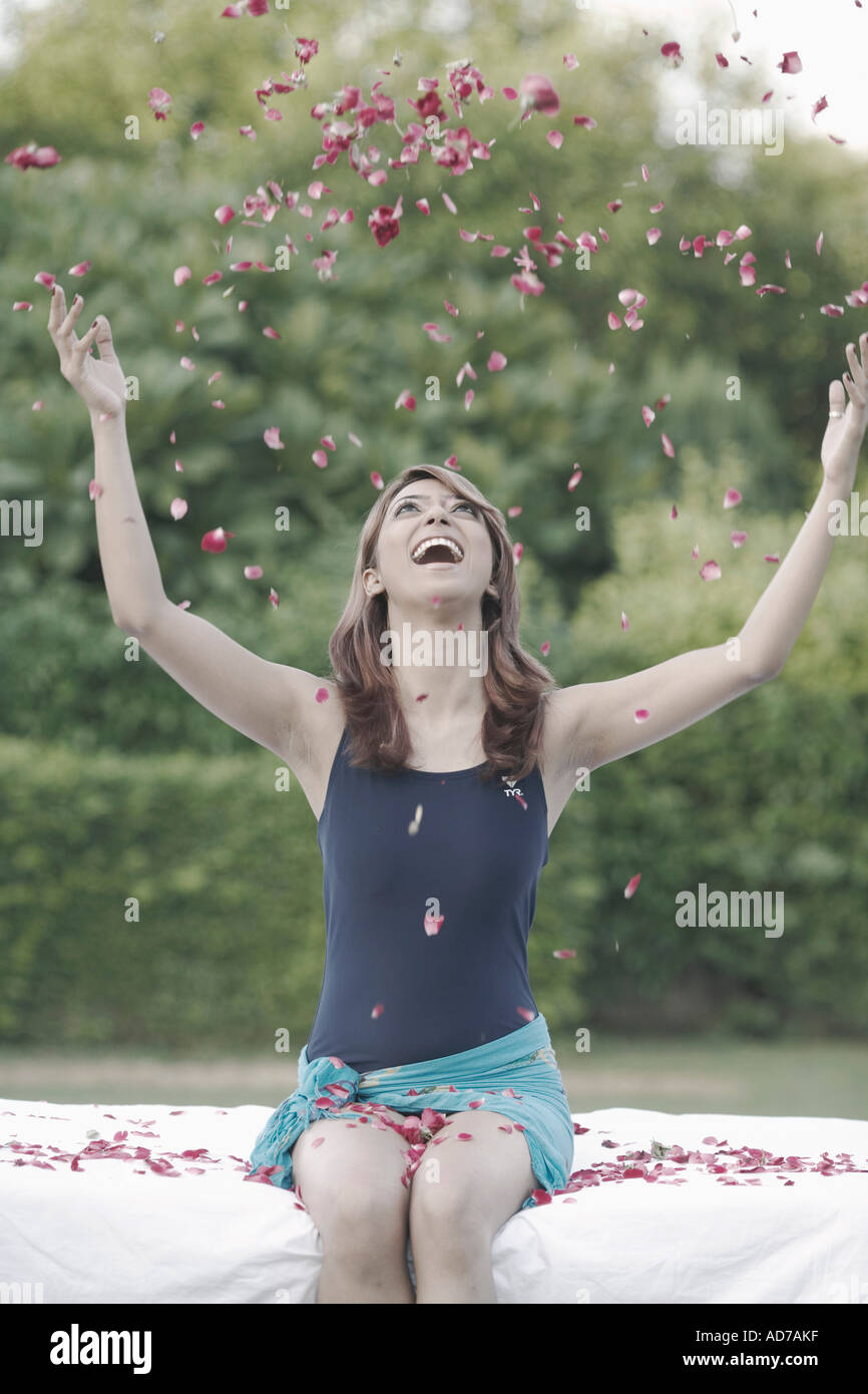 Indian woman sarong hi-res stock photography and images - Alamy