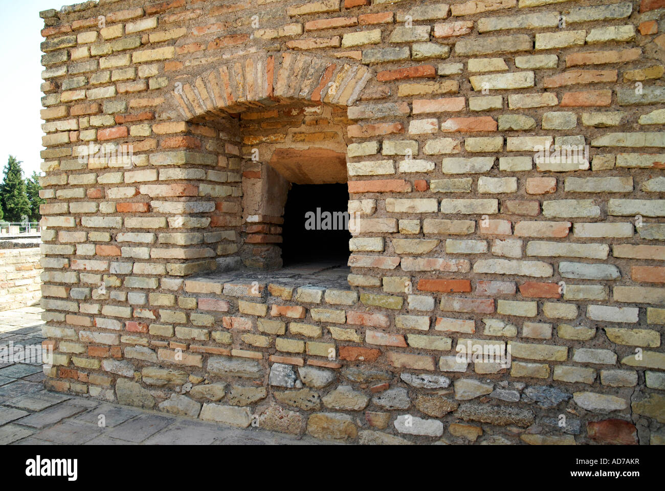 Roman oven hi-res stock photography and images - Alamy