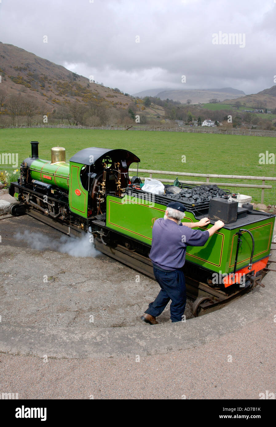 steam locomotive river irt ravenglass and eskdale railway cumbria ...