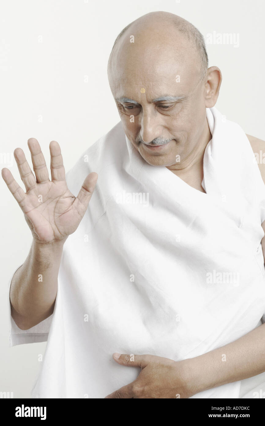 Giving blessings hi-res stock photography and images - Alamy