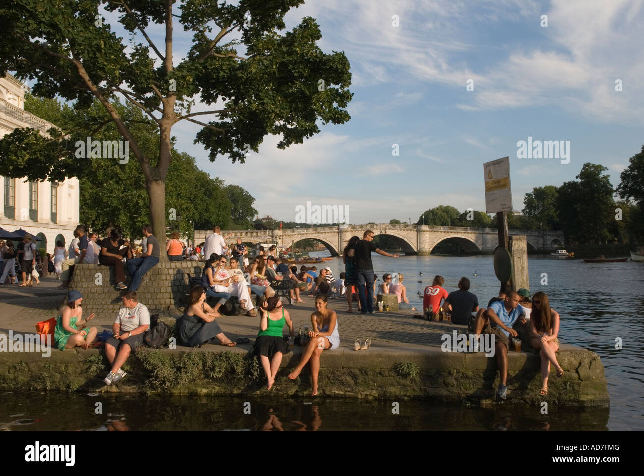 Richmond Upon Thames Surrey England Tourists enjoying a drink Riverside ...