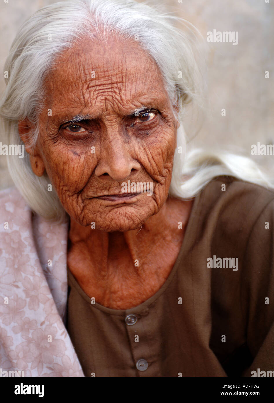 Aged grandma grandmother india hi-res stock photography and images - Alamy
