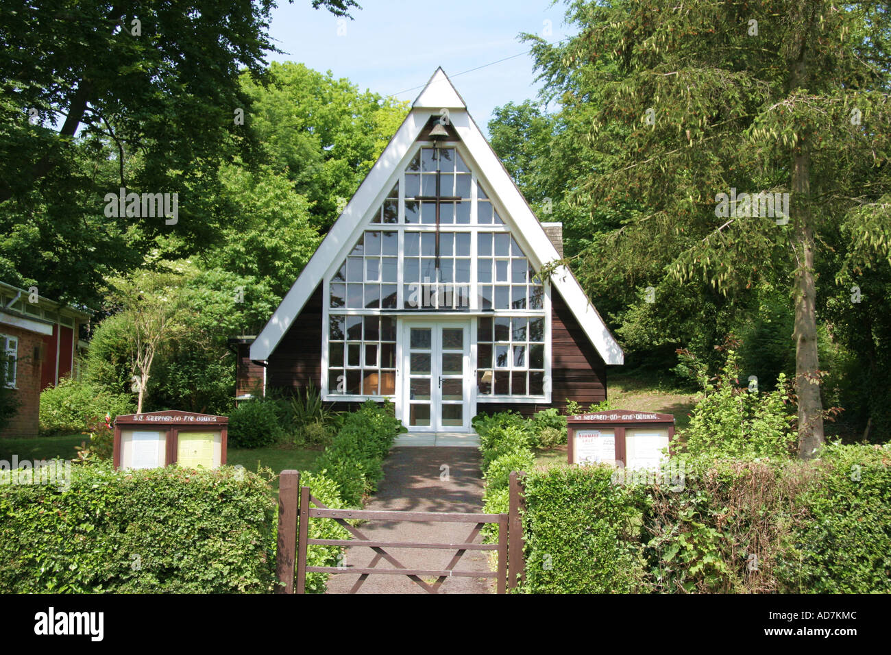 Local church community hi-res stock photography and images - Alamy