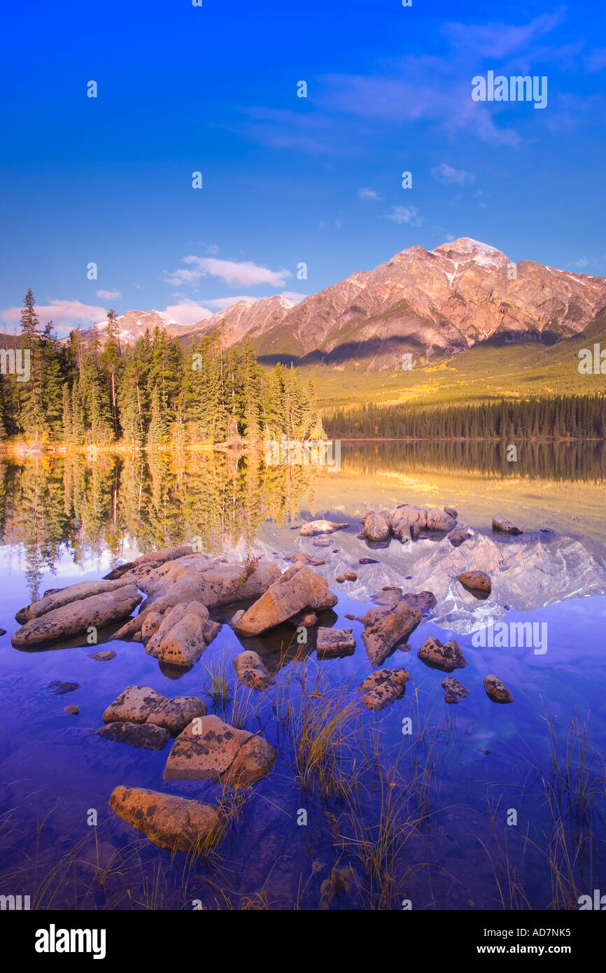 Pyramid Lake, Jasper National Park, Alberta, Canada Stock Photo - Alamy