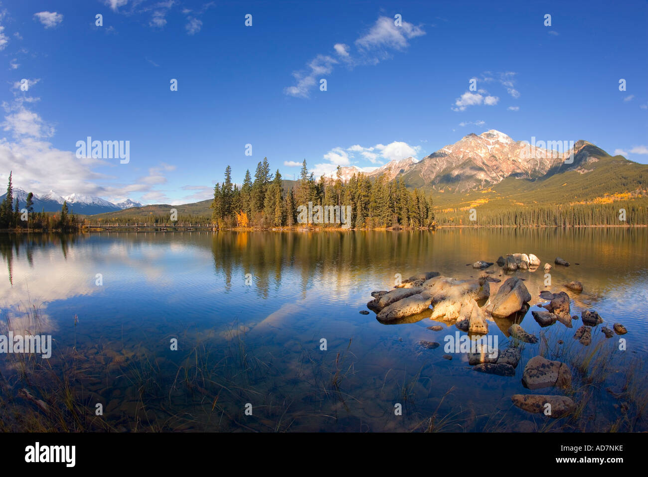 Pyramid Lake Jasper National Park Stock Photo - Alamy