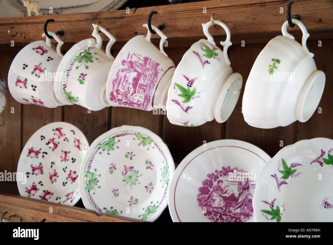 Late 18th early 19th century English porcelain tea cups and saucers ...