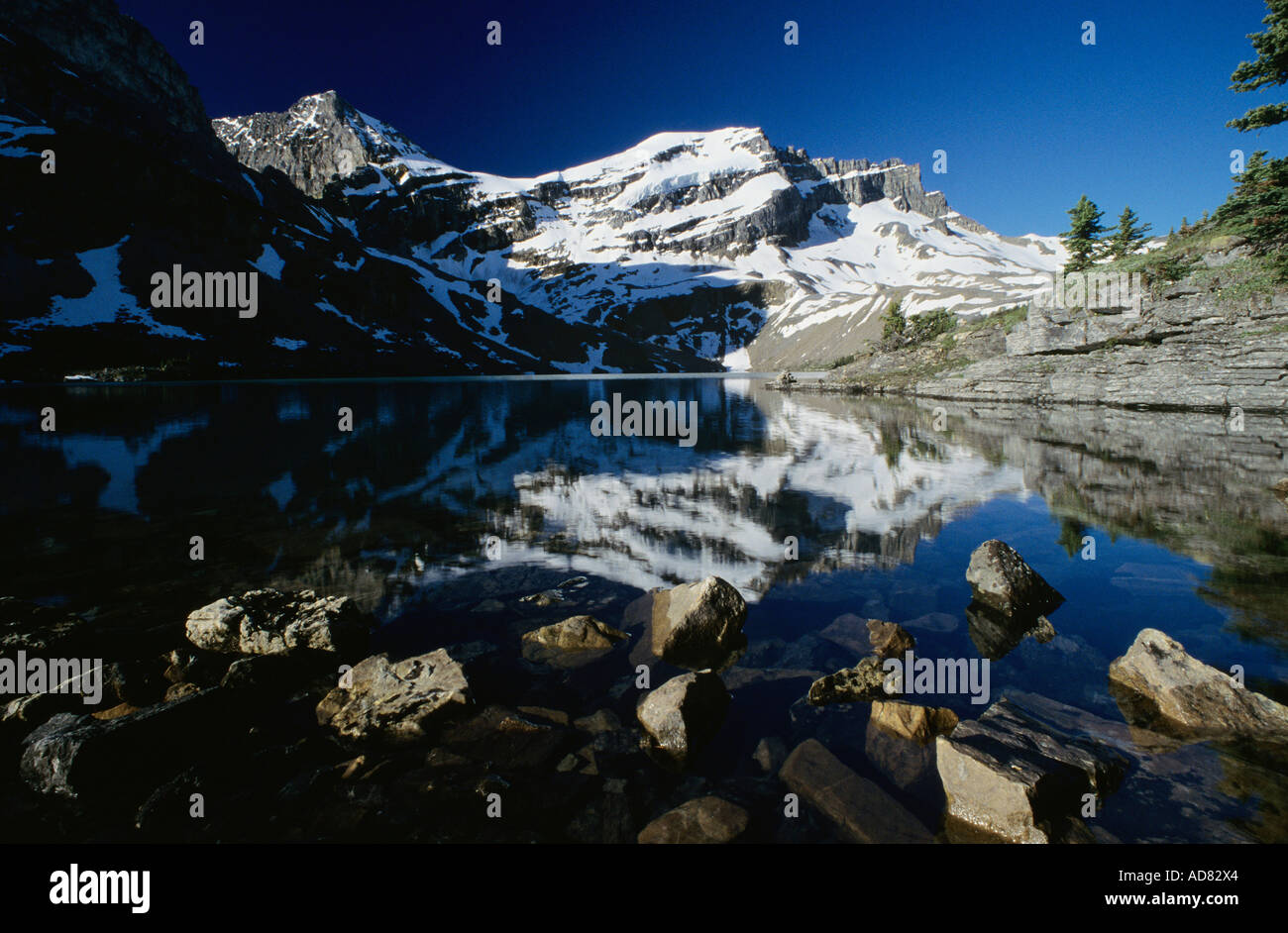 Merlin lake banff national park hi-res stock photography and images - Alamy