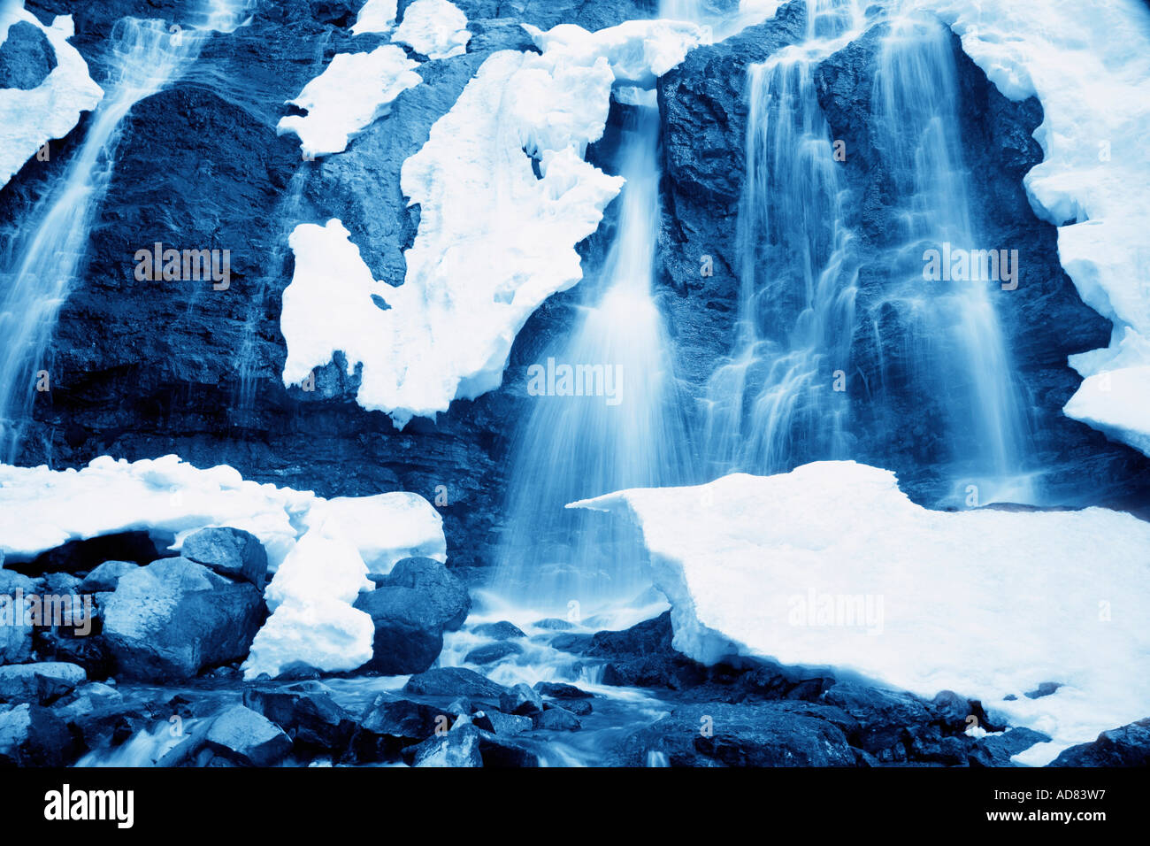 Ice on waterfall rock hi-res stock photography and images - Alamy