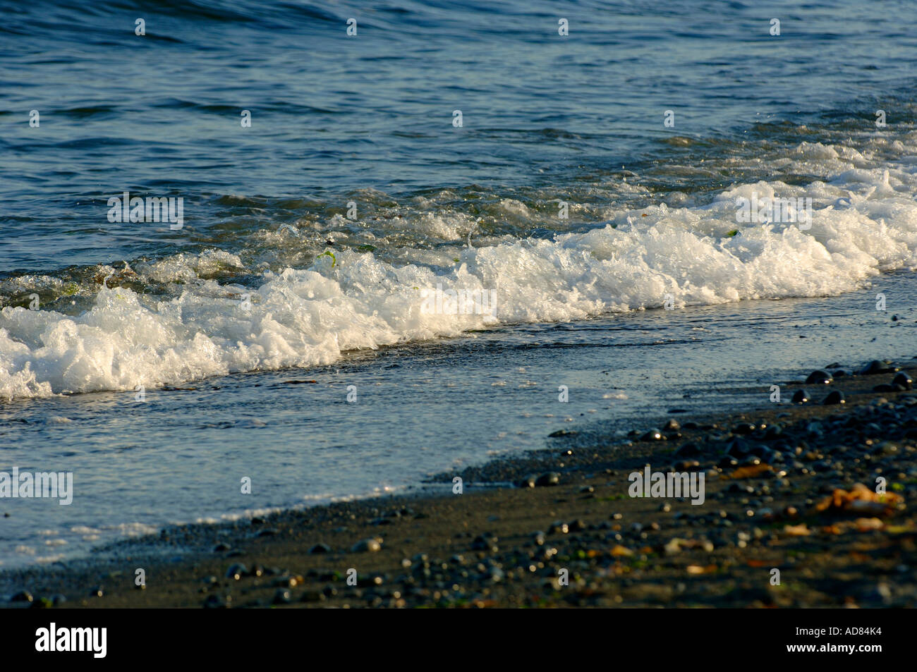 Waves rolling on water hi-res stock photography and images - Alamy