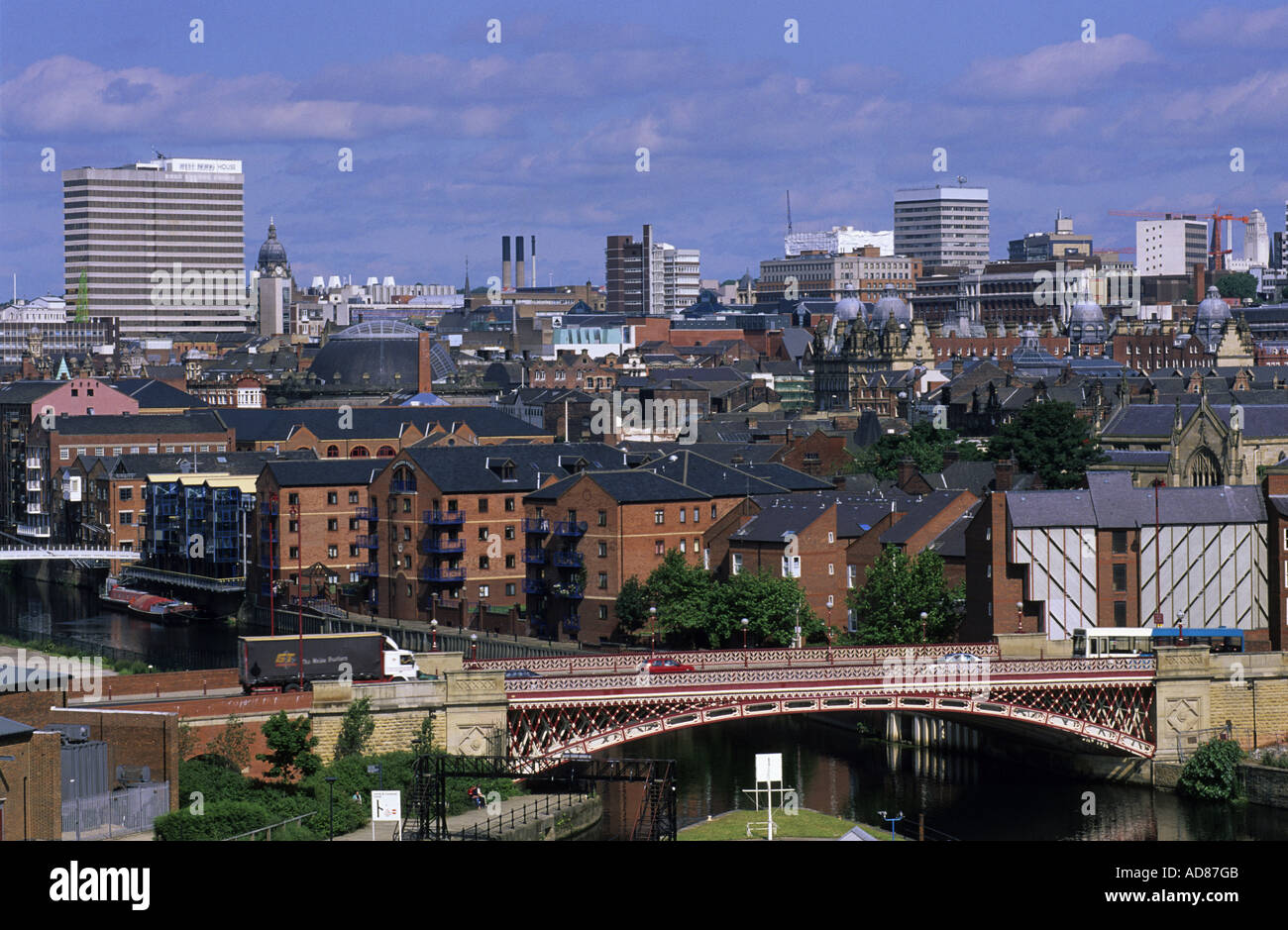 traffic crossing bridge over the river aire in the city centre of leeds ...