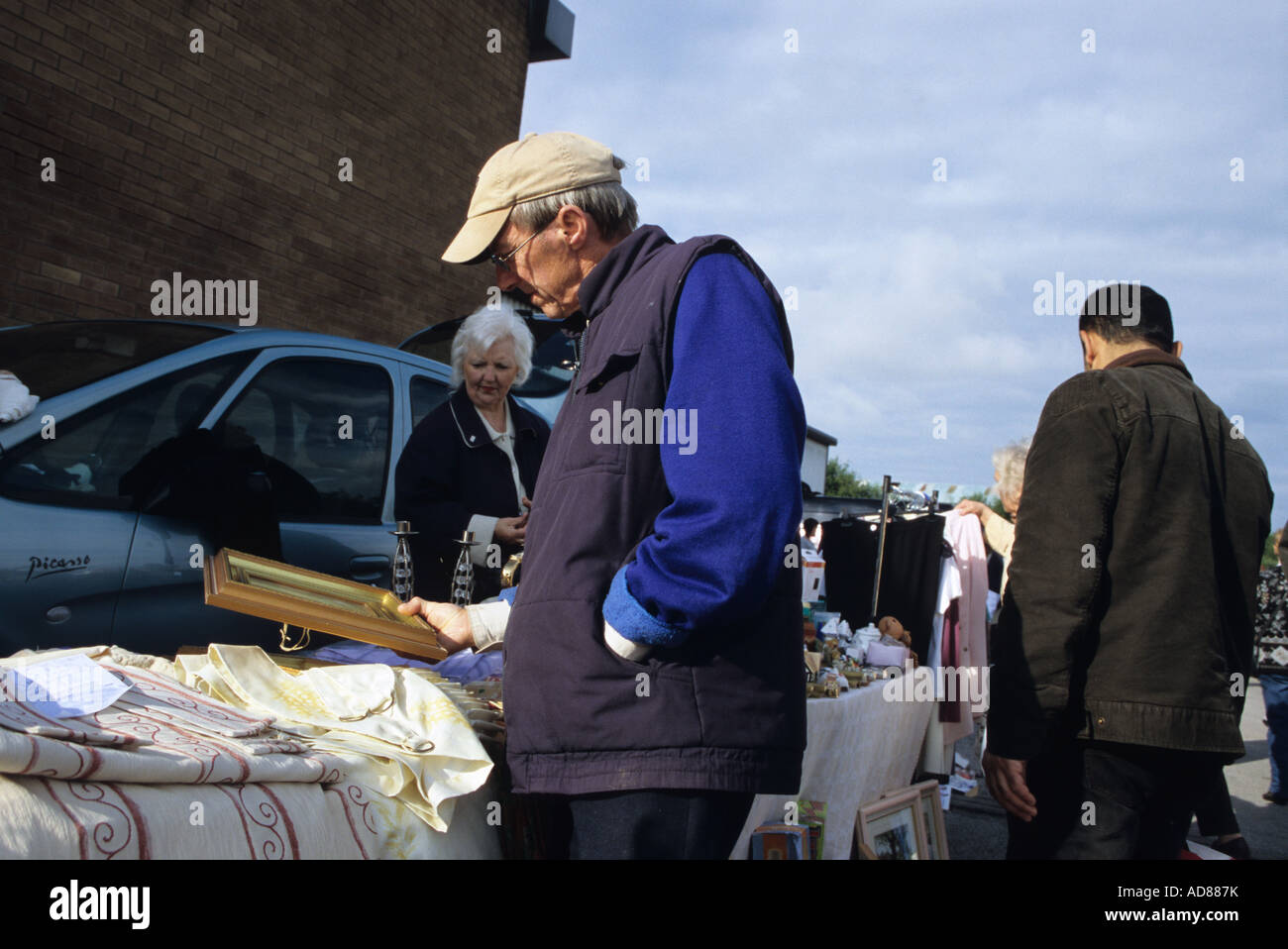 Sunday Car Boot Sale Stock Photo - Alamy