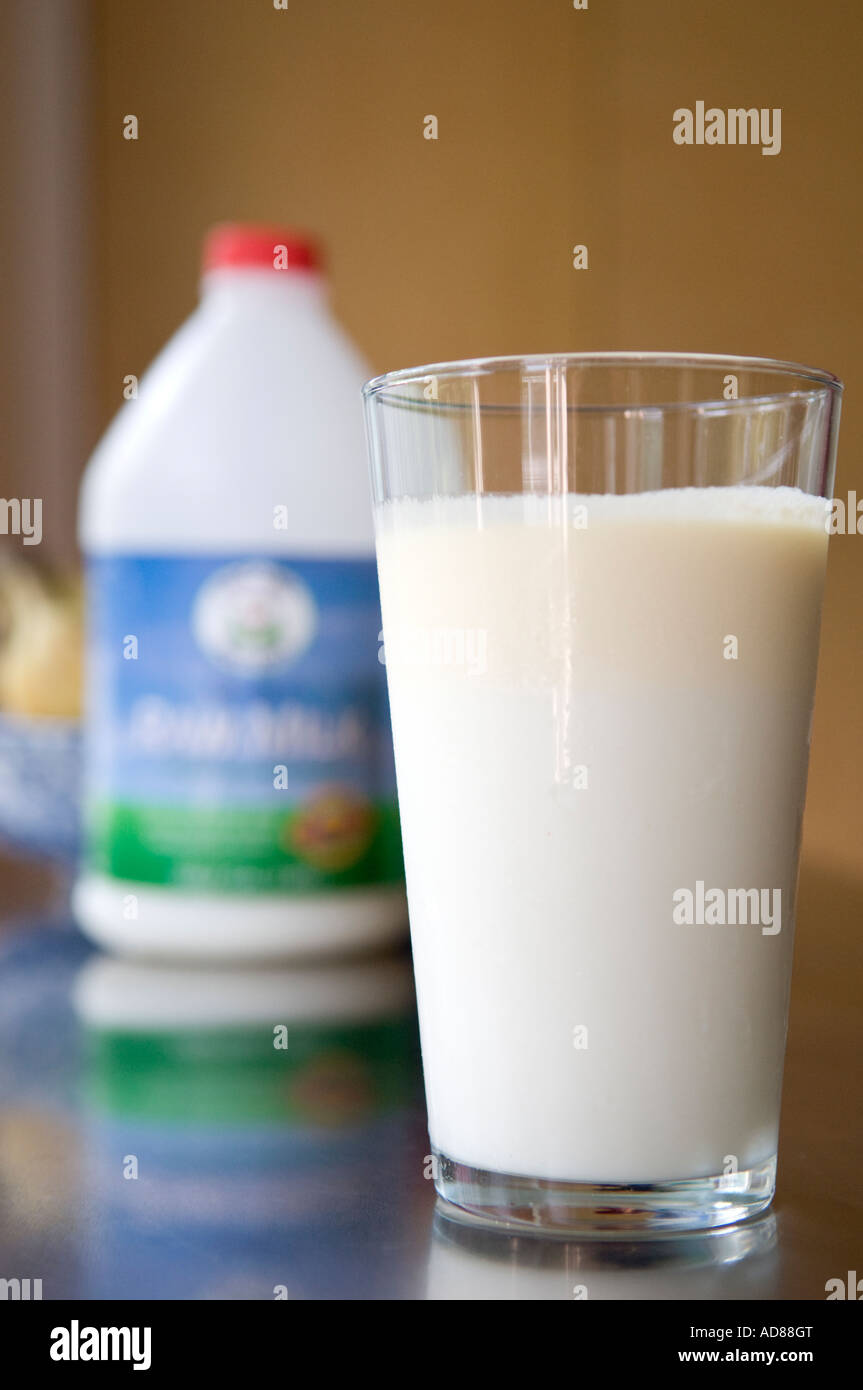 Unpasteurized milk hi-res stock photography and images - Alamy