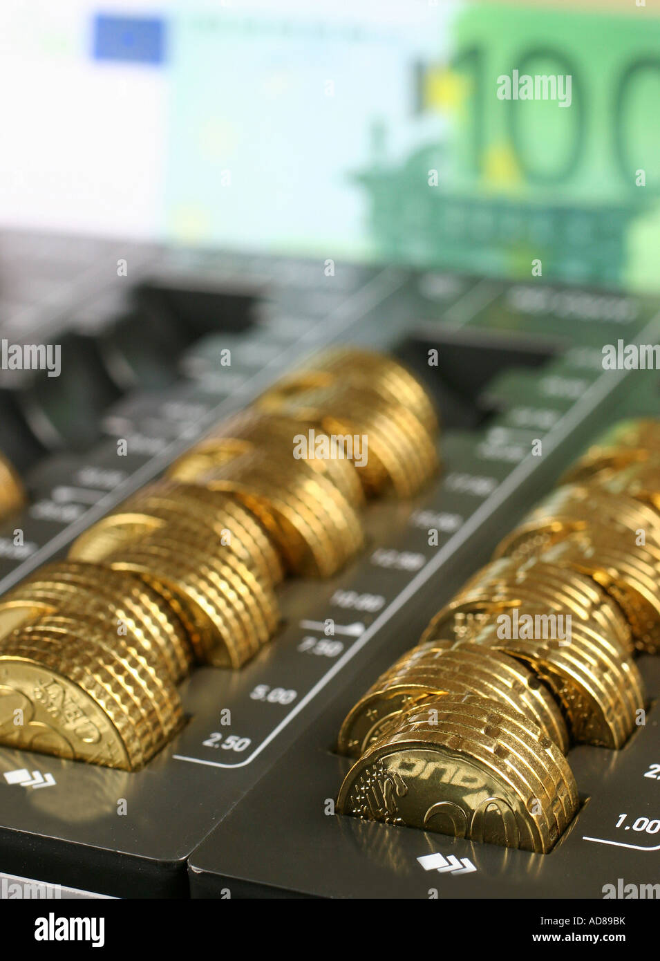 Bureau de change and man hi-res stock photography and images - Alamy