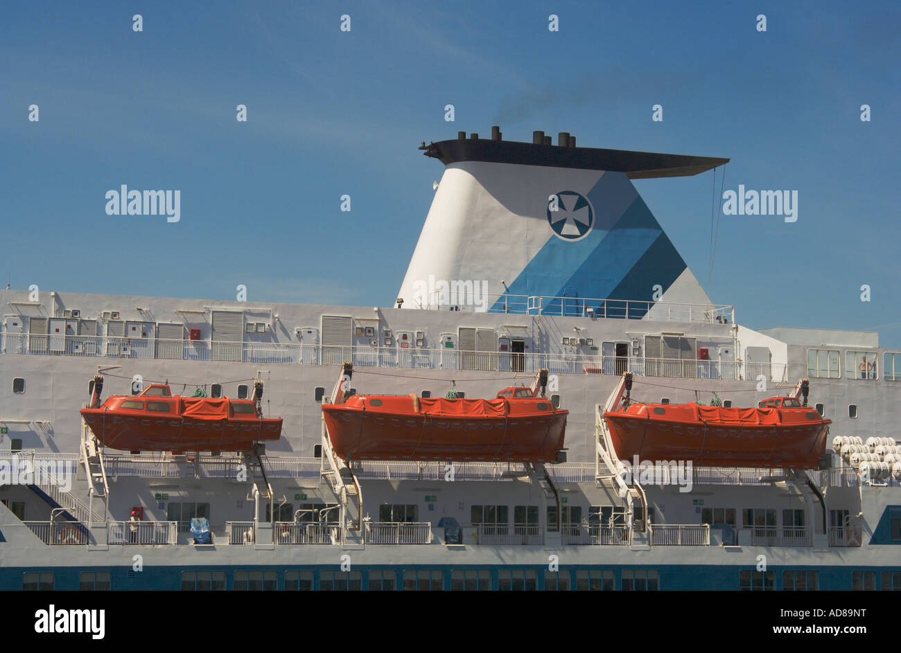 Shipping funnel hi-res stock photography and images - Alamy