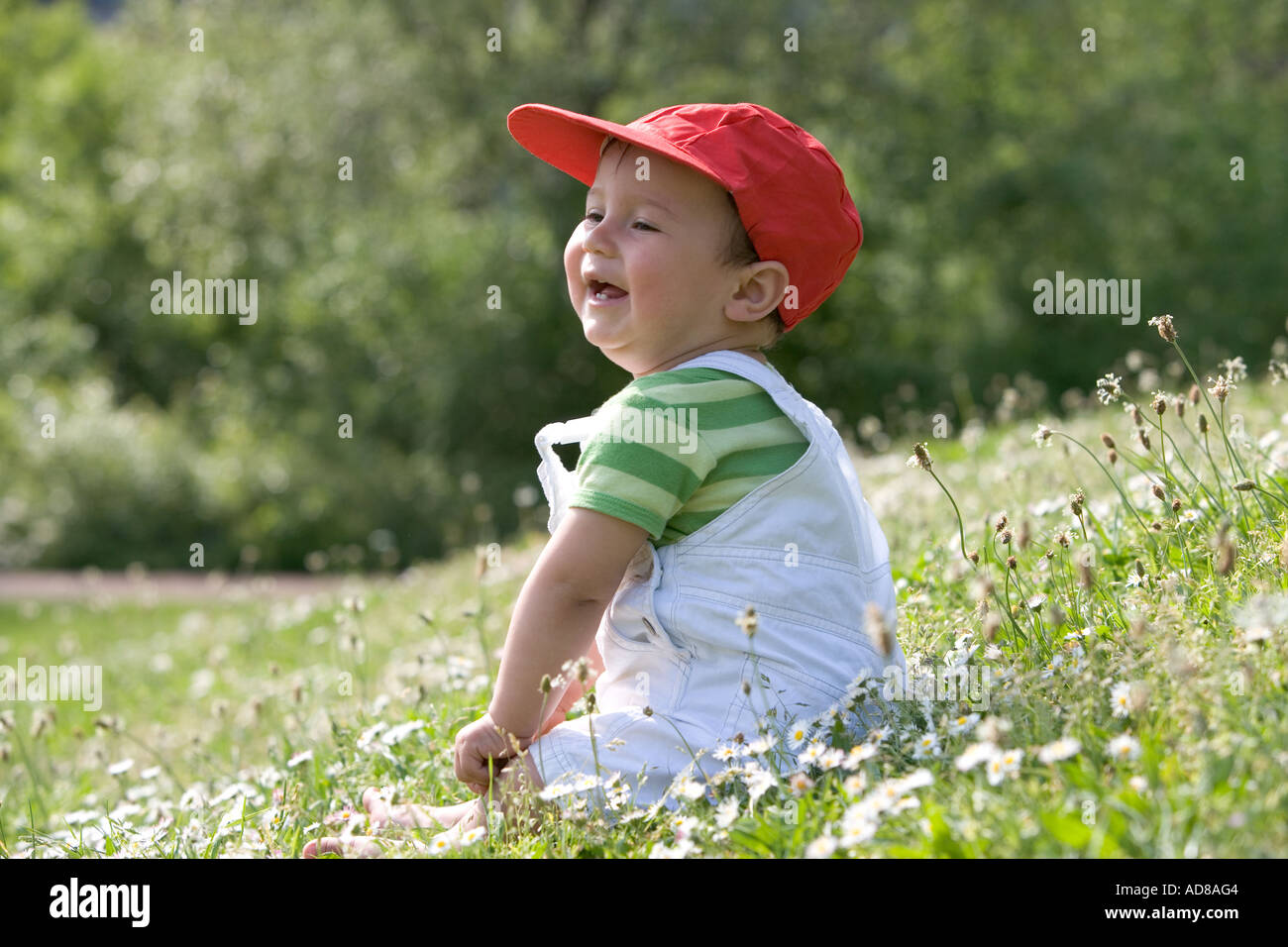 With a red cap hi-res stock photography and images - Alamy