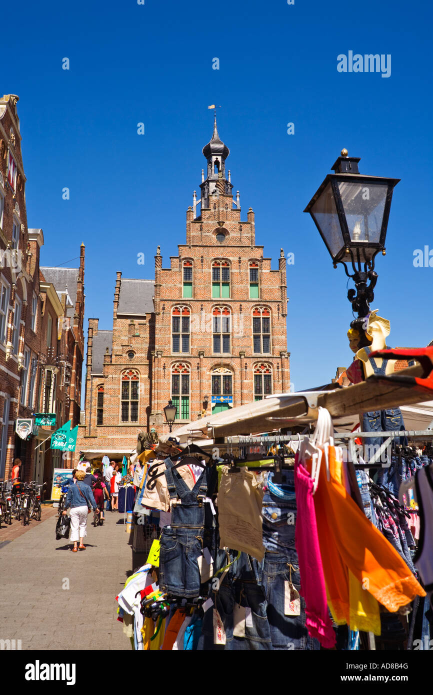 Shoppers rathaus hi-res stock photography and images - Alamy