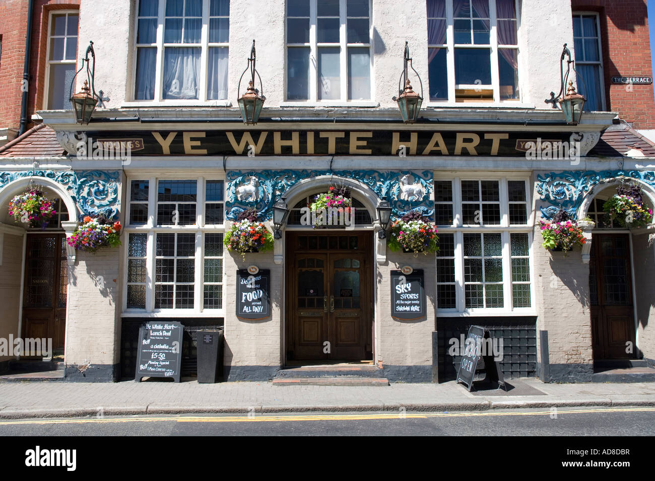Ye White Hart Public House The Terrace Barnes London Stock Photo - Alamy