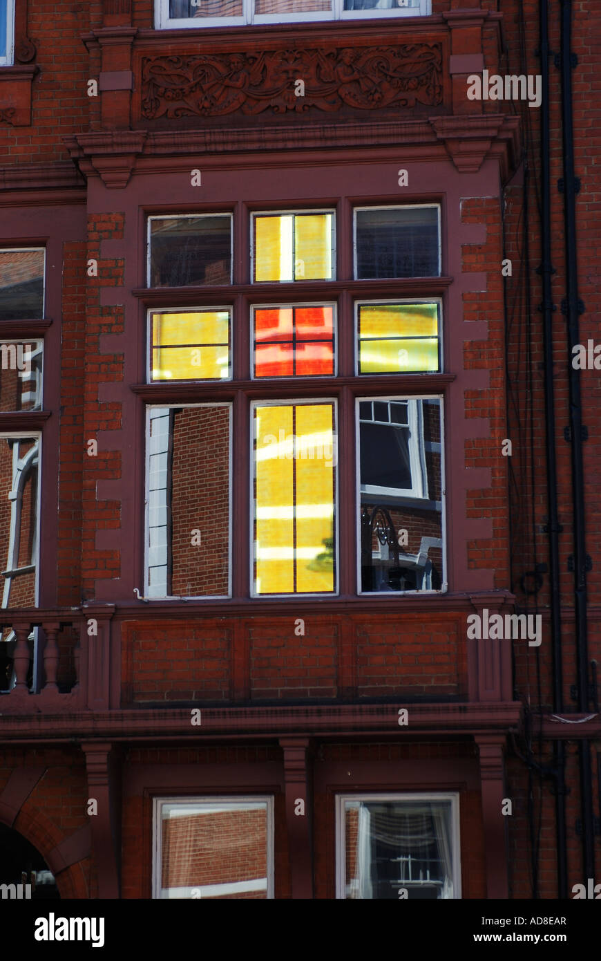BUILDING IN CADOGON GARDENS CHELSEA LONDON SW3 SHOWING SUNLIGHT ...