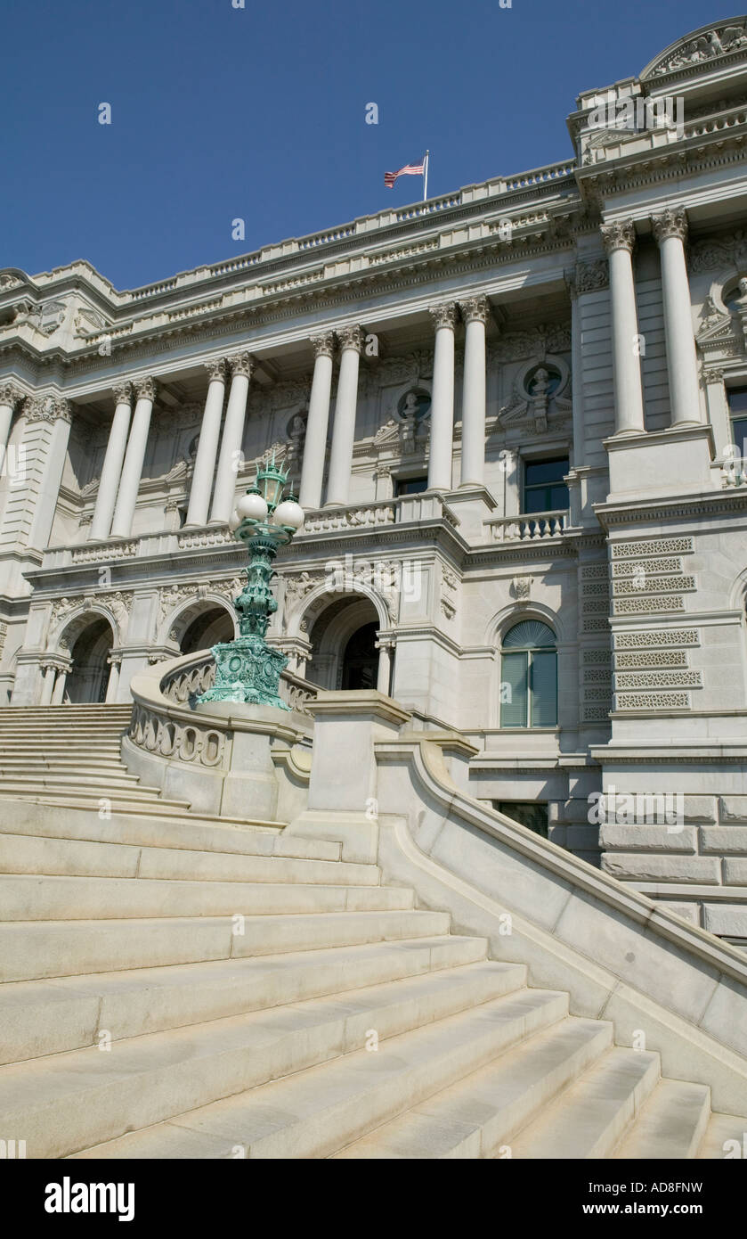 Library of Congress, largest library in world, Washington DC District ...