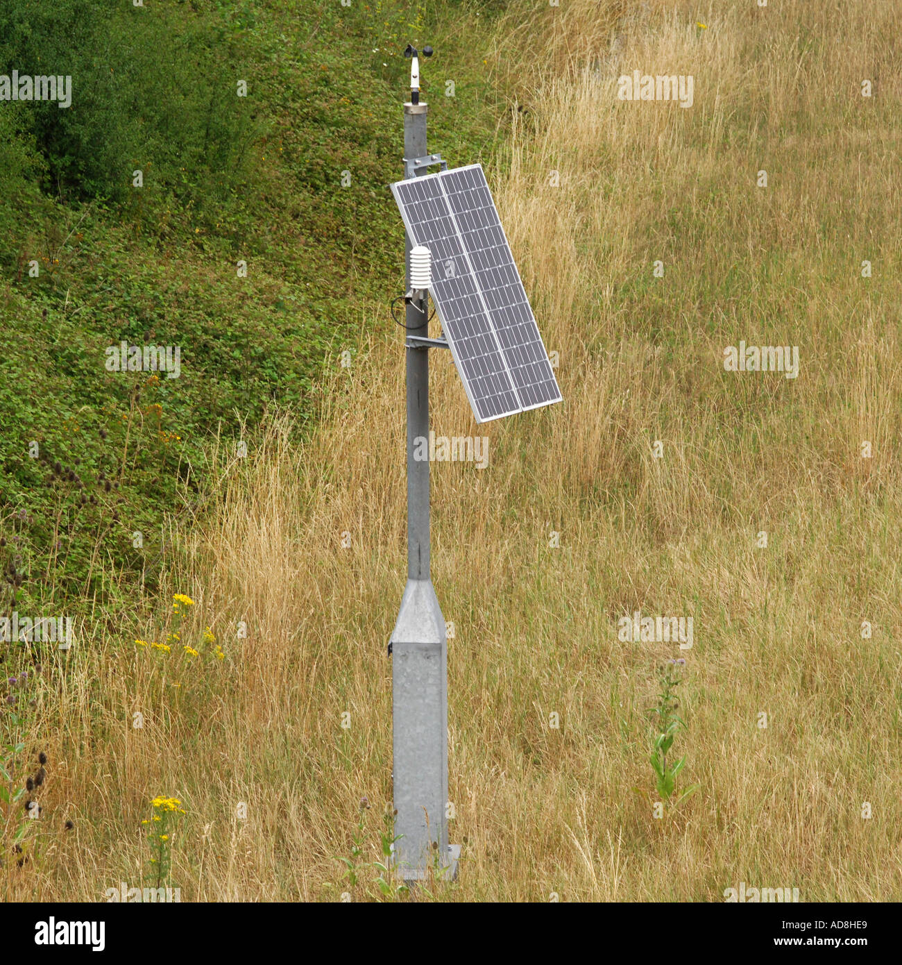 Solar powered anemometer weather hi-res stock photography and images ...