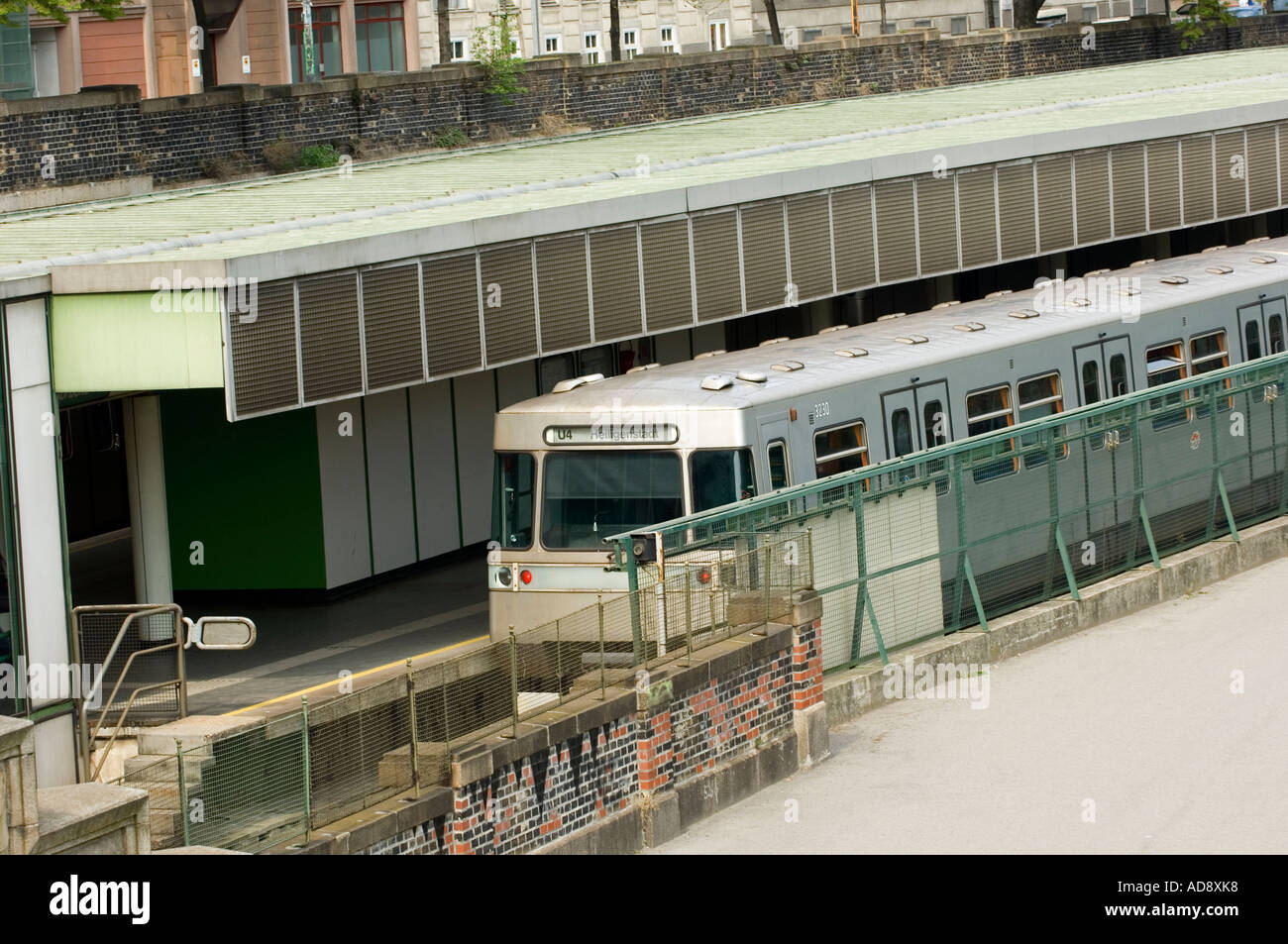 Friedensbrücke, U4 subway line Stock Photo - Alamy