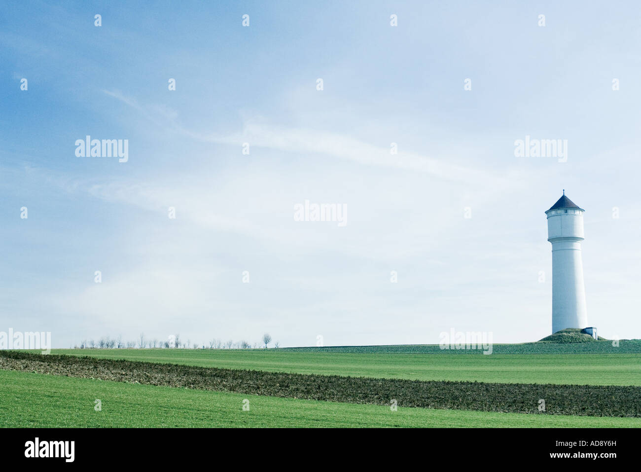 Watertowers hi-res stock photography and images - Alamy