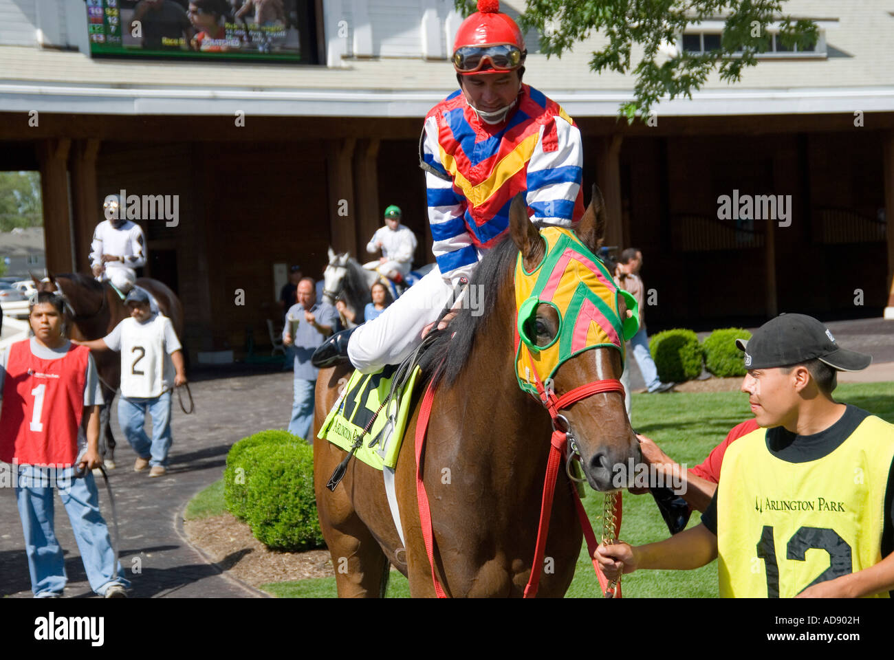 Mounting horse hi-res stock photography and images - Alamy