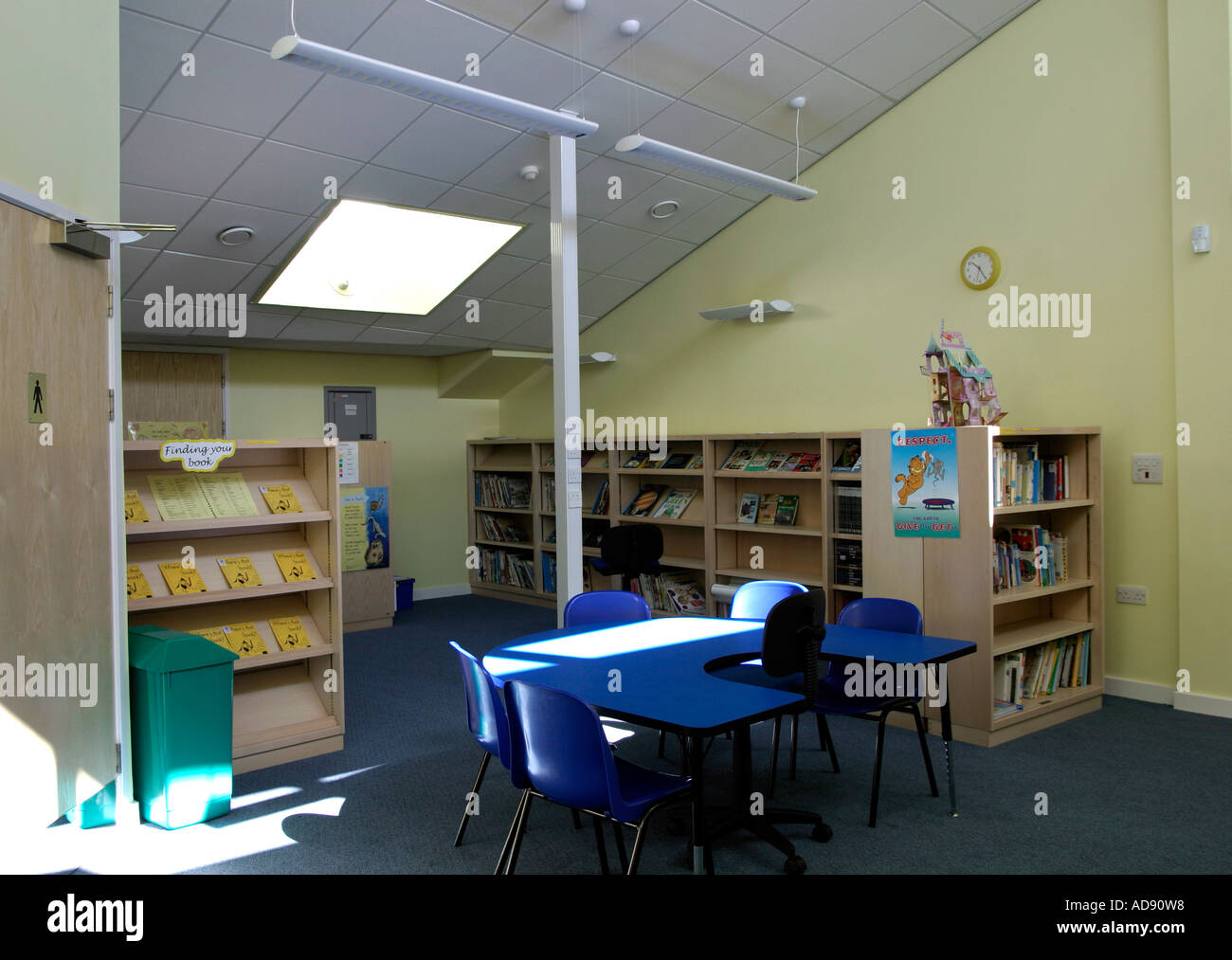 The new Mapperley Plains School the library Nottingham Stock Photo - Alamy