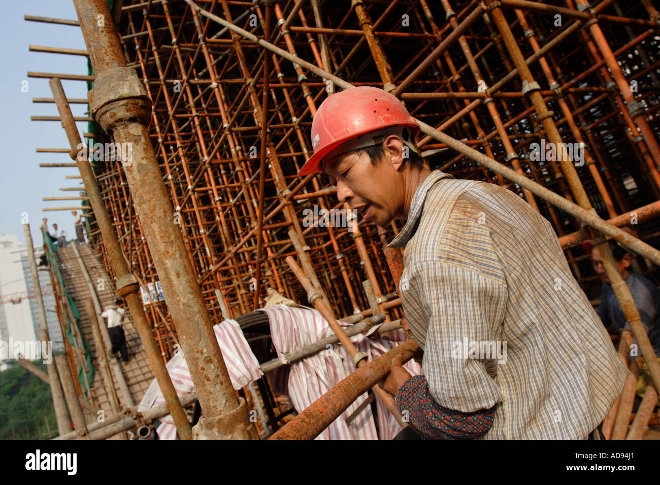 Construction worker in Chongqing, China Stock Photo - Alamy