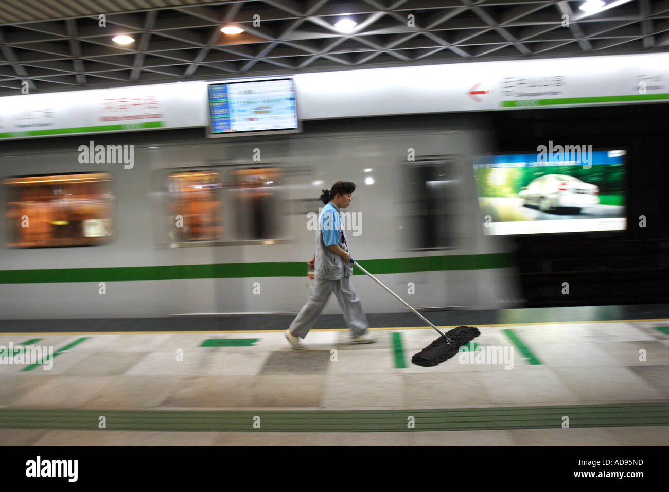Shanghai metro, China, May 2005 Stock Photo - Alamy