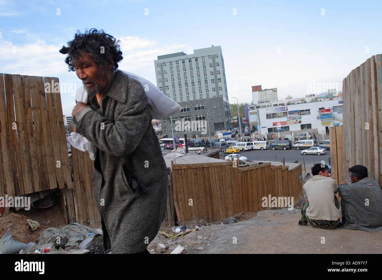 Homeless men in UlaanBaatar, Mongolia Stock Photo - Alamy