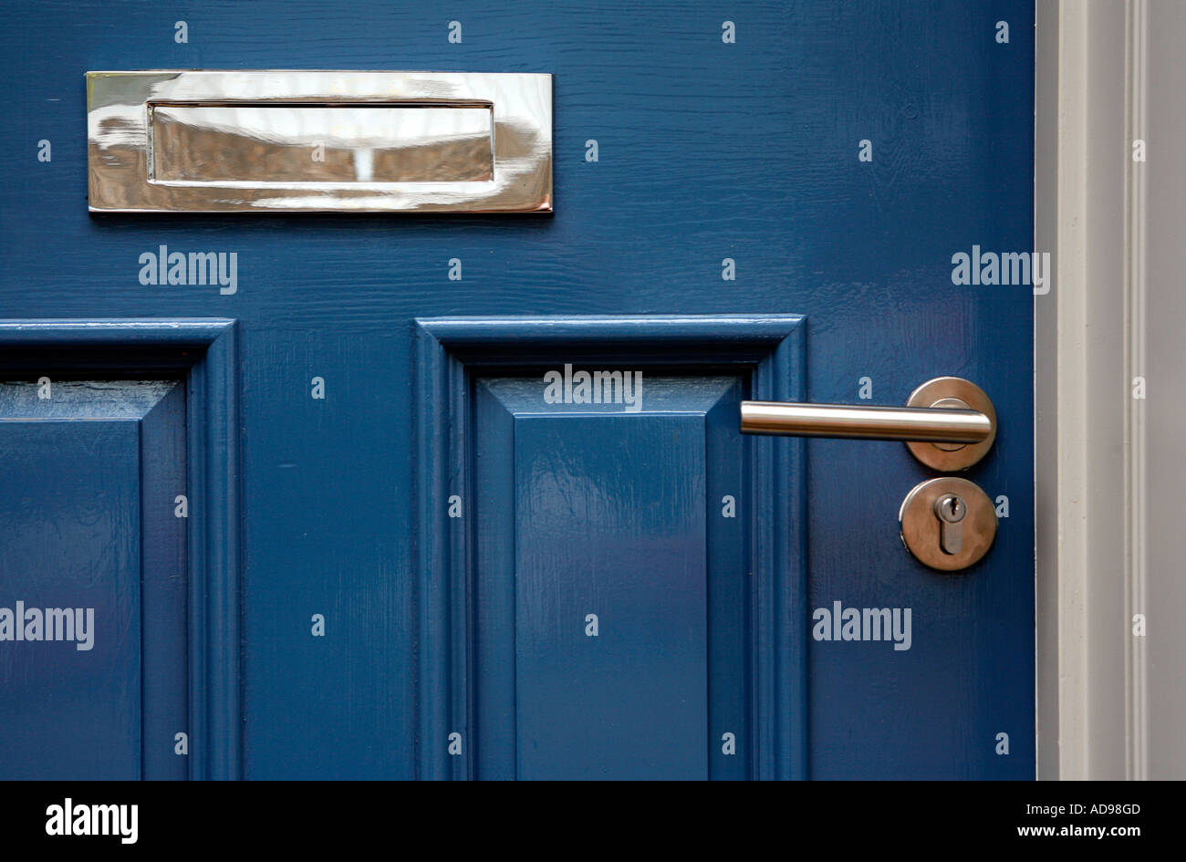 Door with letter box and handle Stock Photo - Alamy