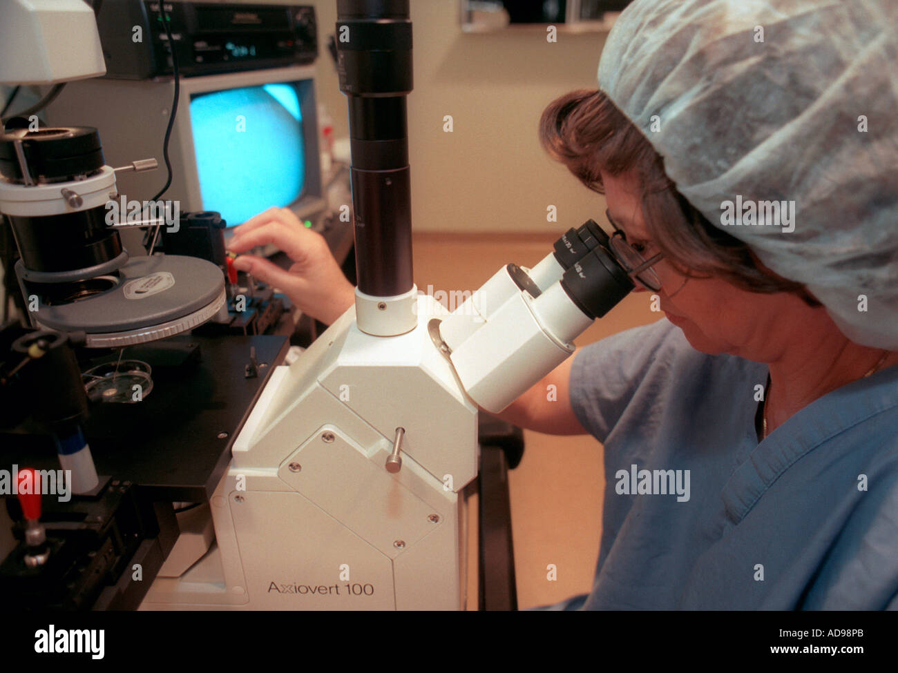 Embryologist Stock Photos & Embryologist Stock Images - Alamy