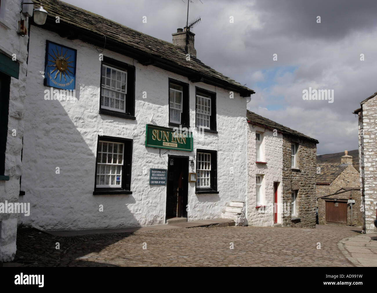 The Sun Inn, Dent, Yorkshire Dales, England Stock Photo - Alamy