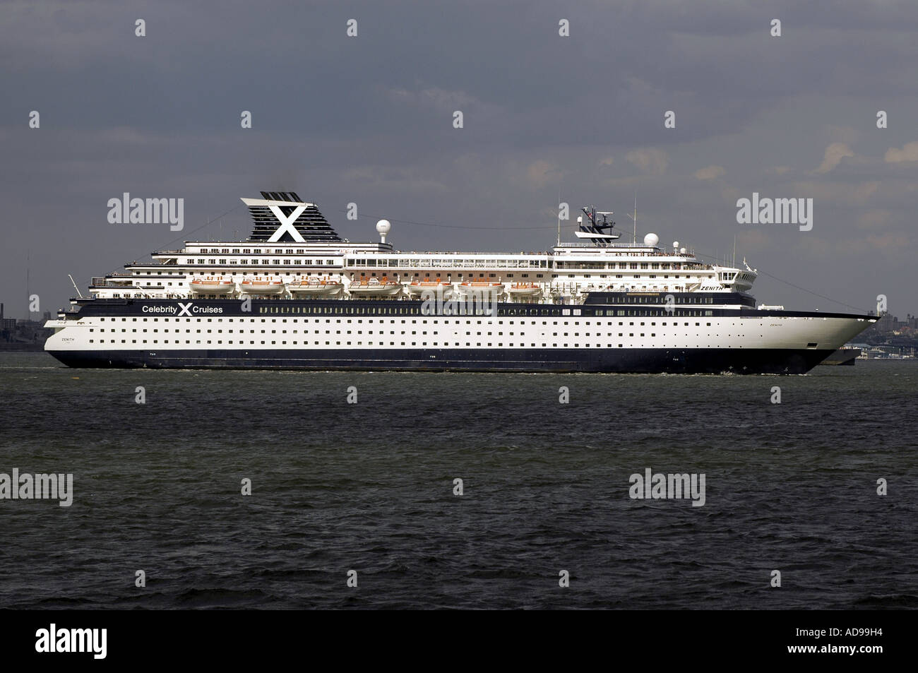 Zephyr ship hi-res stock photography and images - Alamy