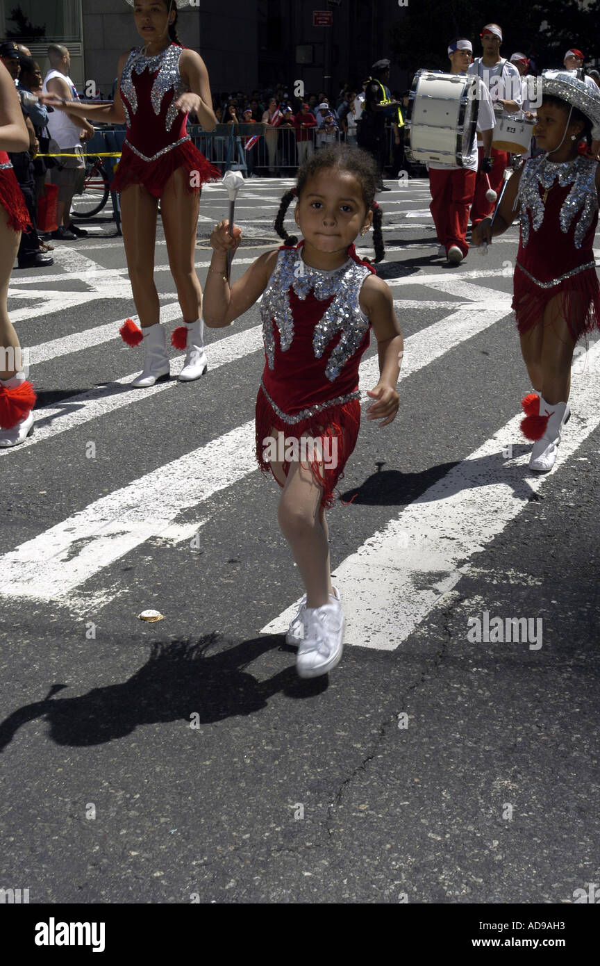 Nyc puerto rican day hi-res stock photography and images - Alamy