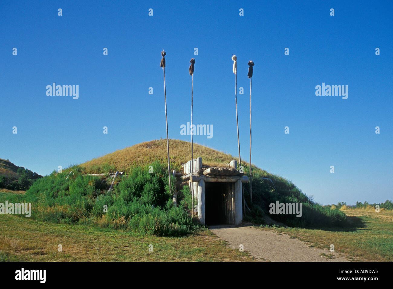 Earth lodge replica at On A Slant Village Fort Abraham Lincoln State ...