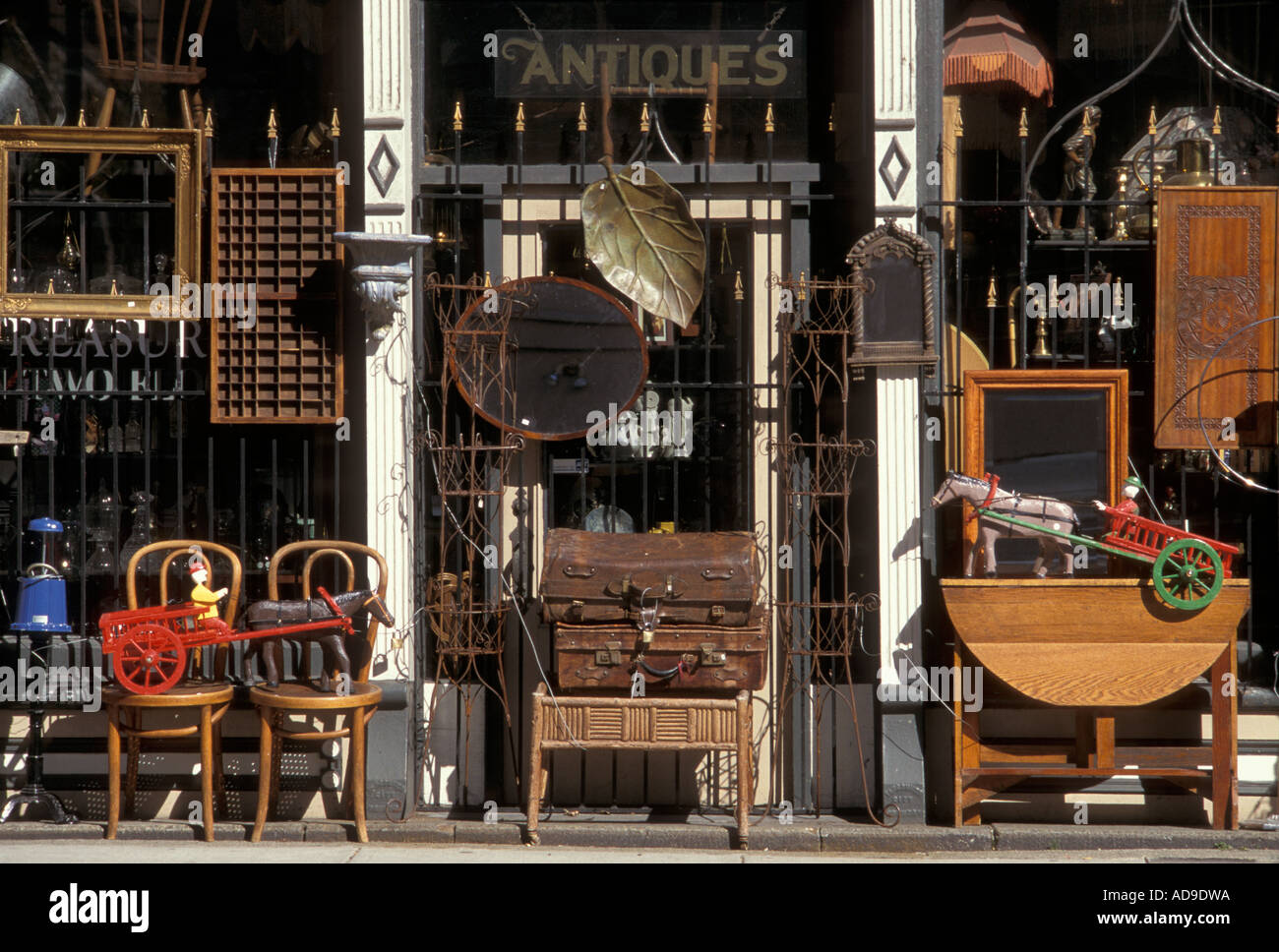Vancouver antiques hi-res stock photography and images - Alamy