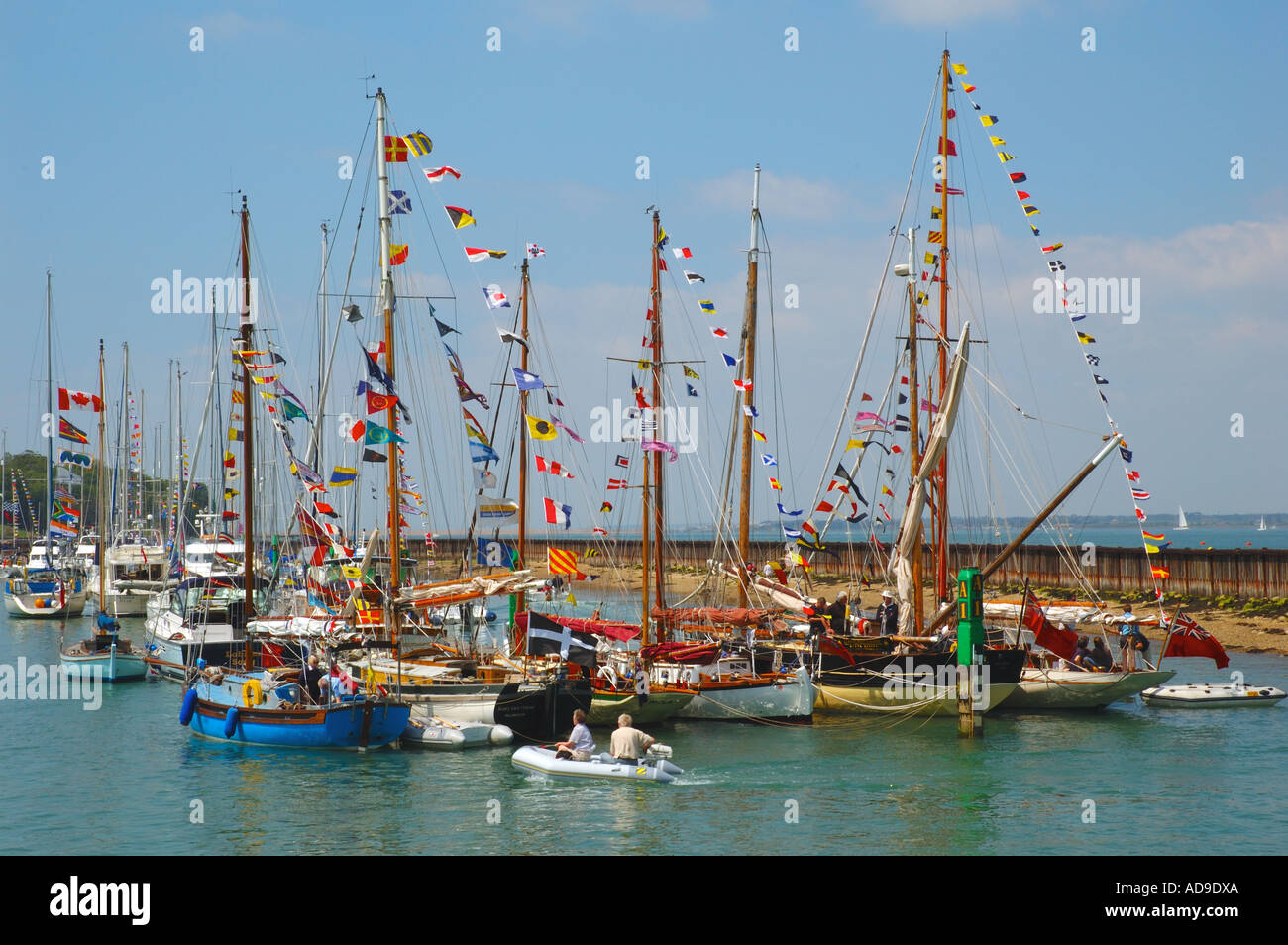 Flags yachts hi-res stock photography and images - Alamy