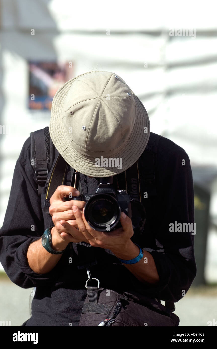 photographer taking photo of photographer Stock Photo - Alamy