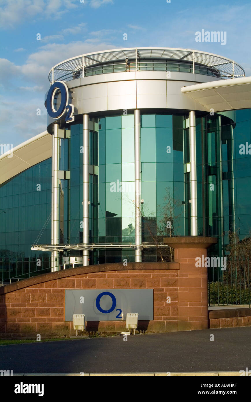 Modern offices warrington hi-res stock photography and images - Alamy